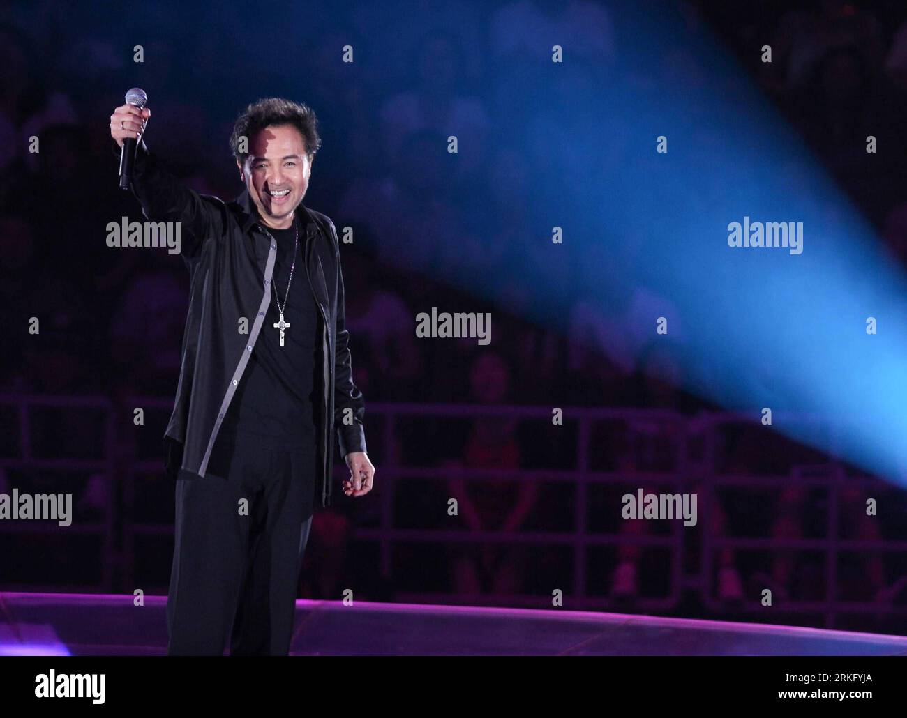 Angus chau hi-res stock photography and images - Alamy