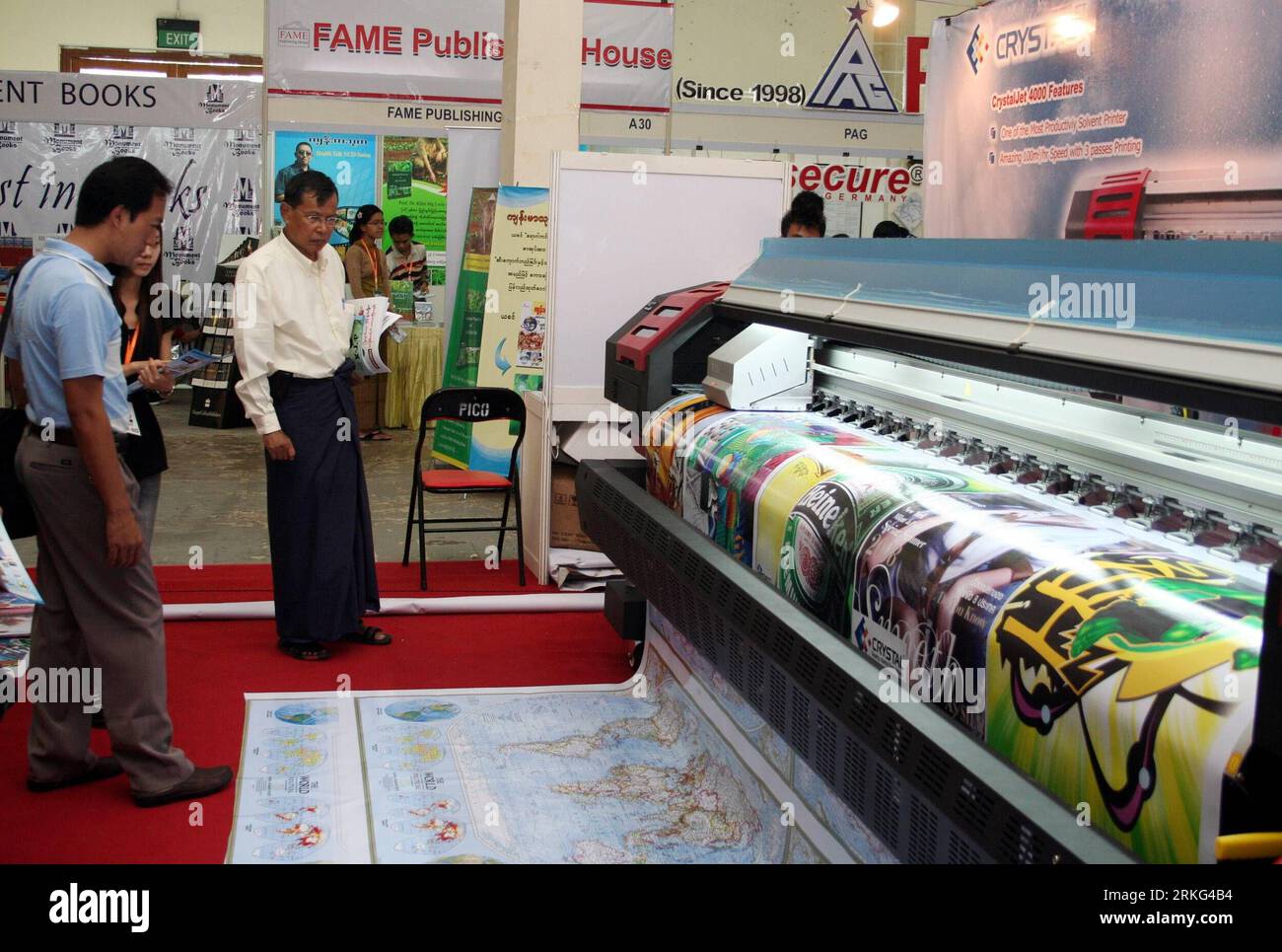 Vinyl printing hi-res stock photography and images - Alamy