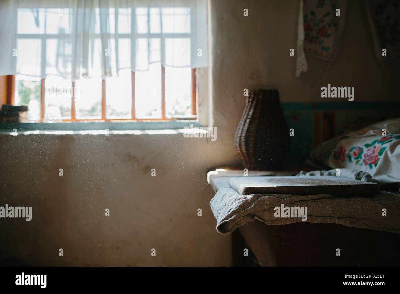 Interior of a traditional Ukrainian house Stock Photo - Alamy