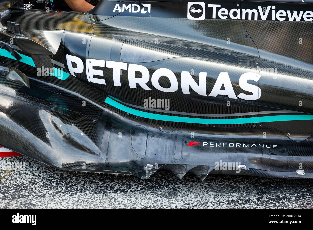 Mercedes AMG F1 Team W14, mechanical detail of the floor, air inlet and ...