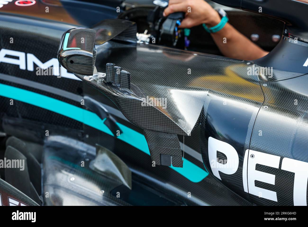 Mercedes AMG F1 Team W14, mechanical detail of the floor, air inlet and ...