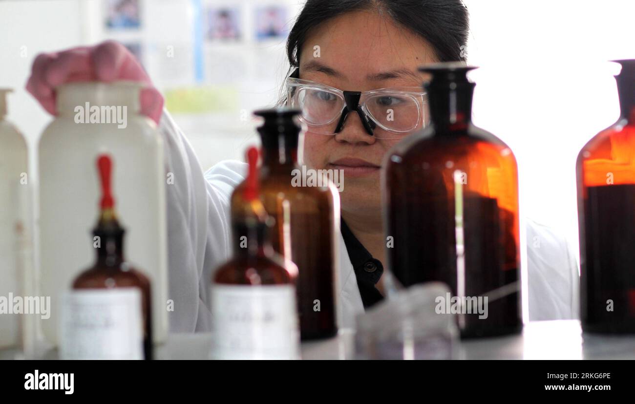 1970s experiment hi-res stock photography and images - Alamy