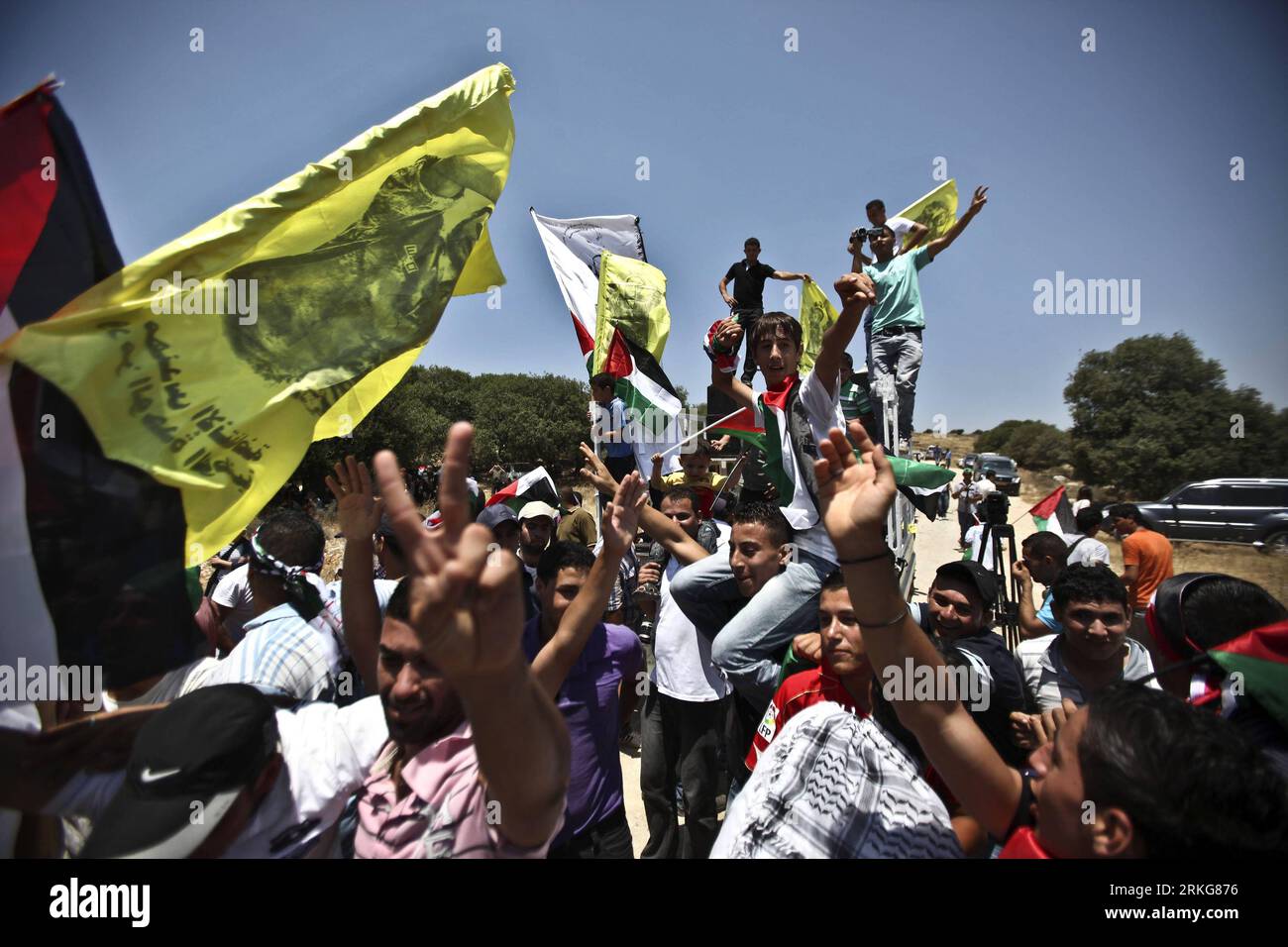 1400 israeli flags hi-res stock photography and images - Alamy