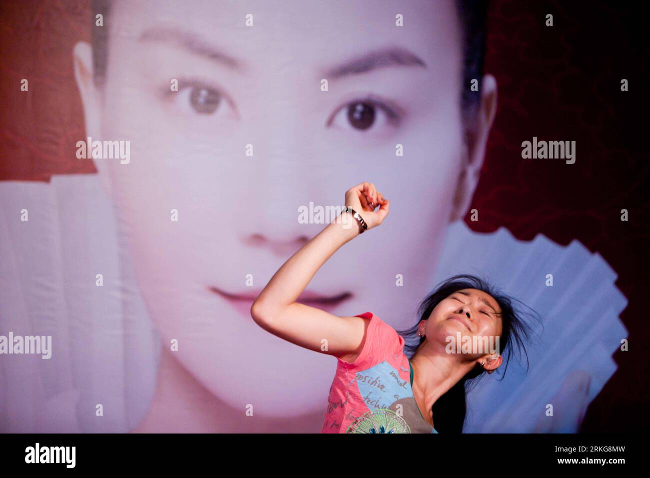 Deaf girl china hi-res stock photography and images - Alamy