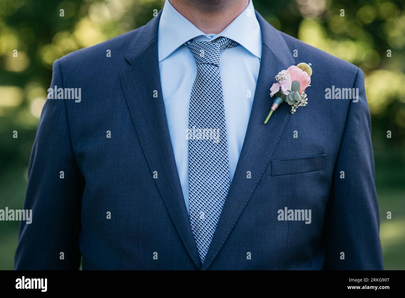 Black patterned suit hi-res stock photography and images - Alamy