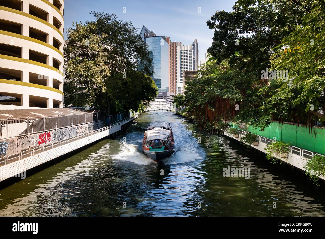 Wat sri bunruang water gate canal hi-res stock photography and images ...
