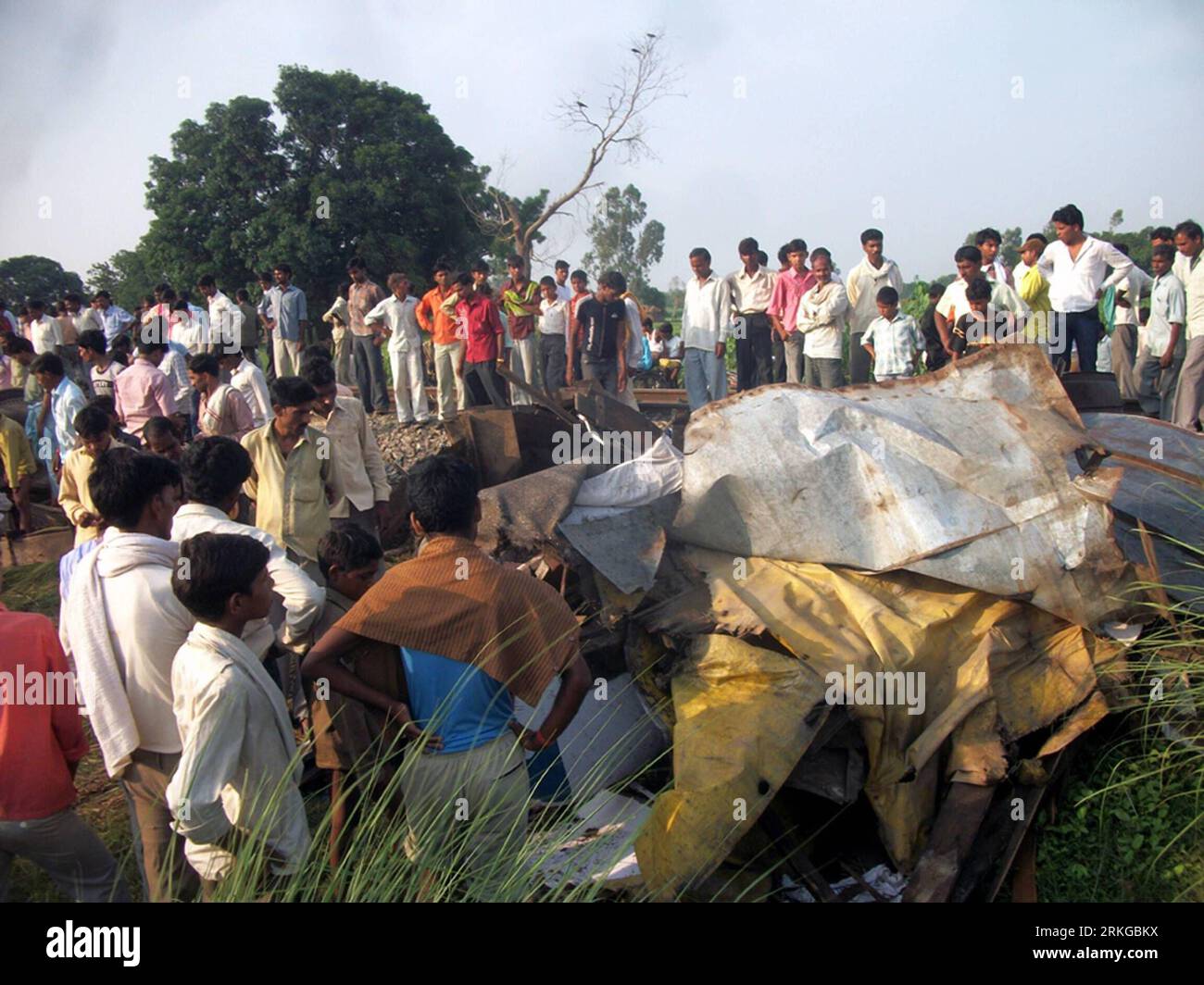 Packed bus hi-res stock photography and images - Alamy