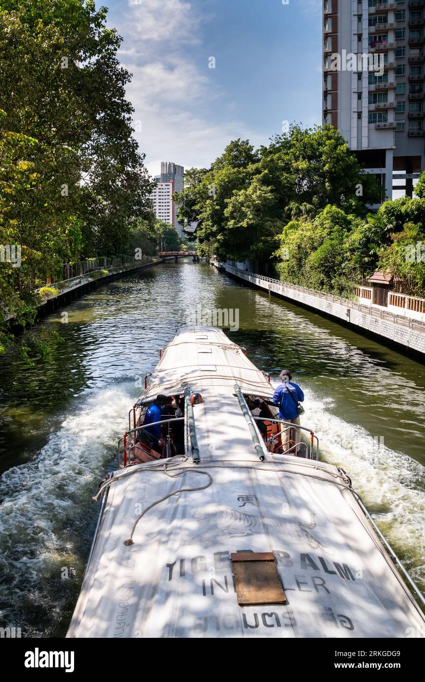 Wat sri bunruang water gate canal hi-res stock photography and images - Alamy