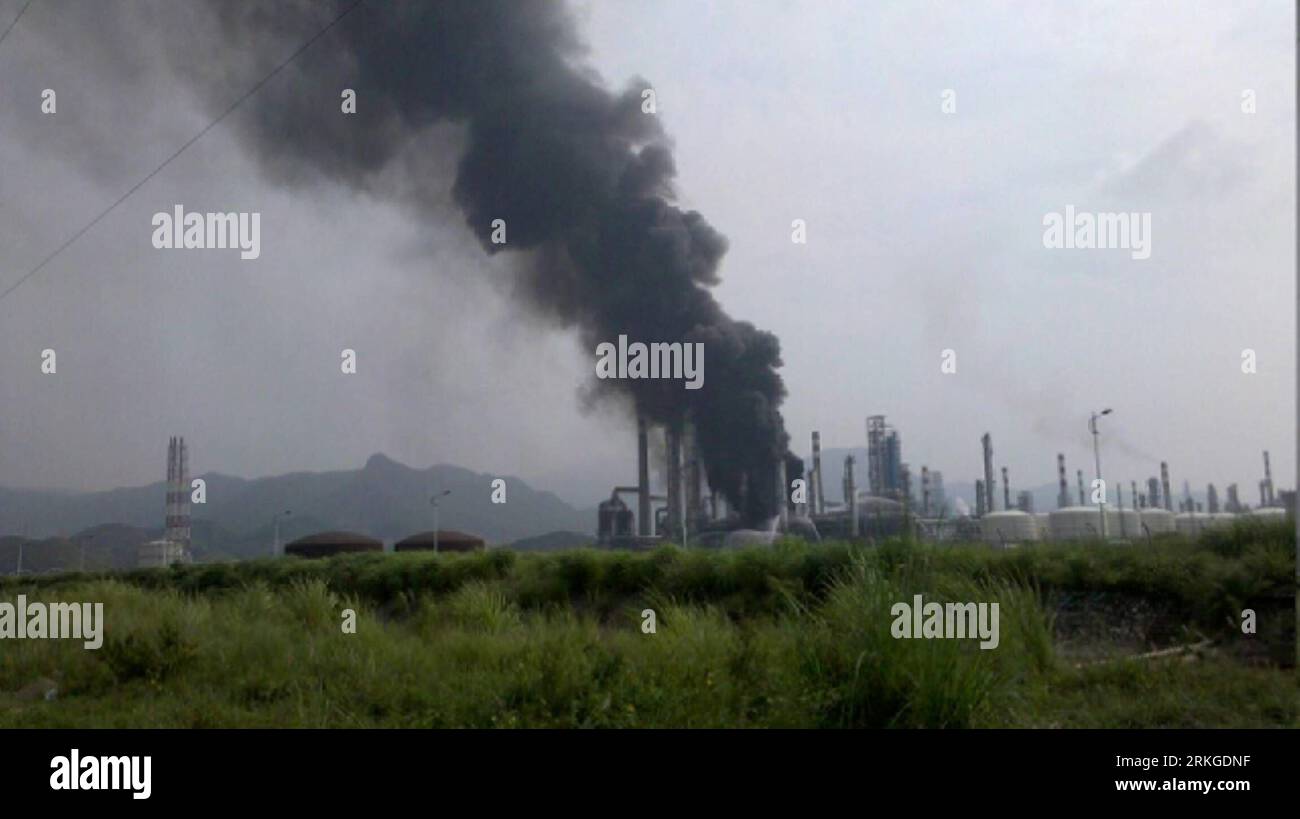 Smoke zone corp hi-res stock photography and images - Alamy