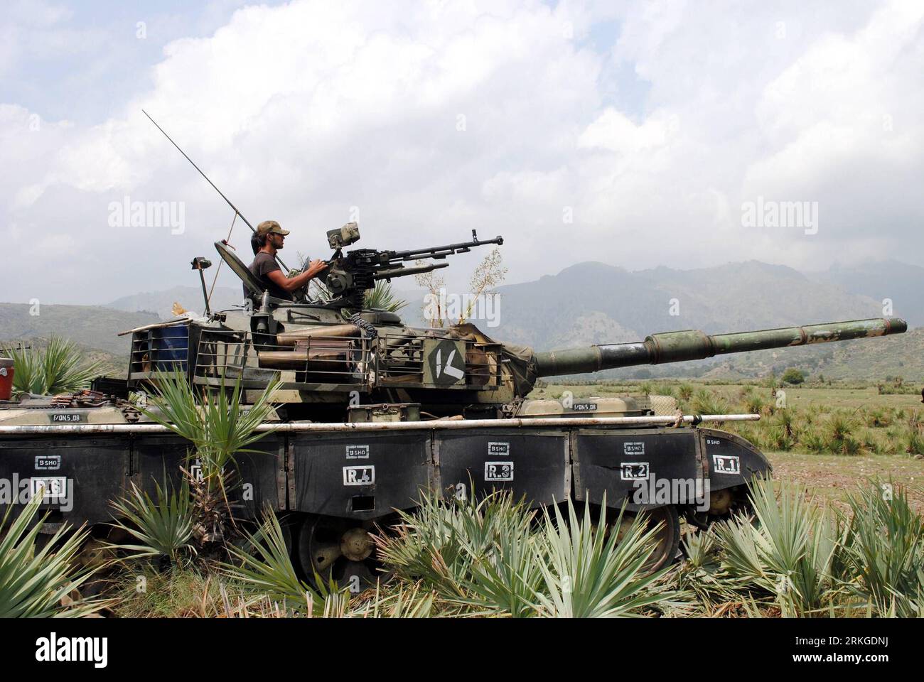 Pakistani tank hi-res stock photography and images - Alamy