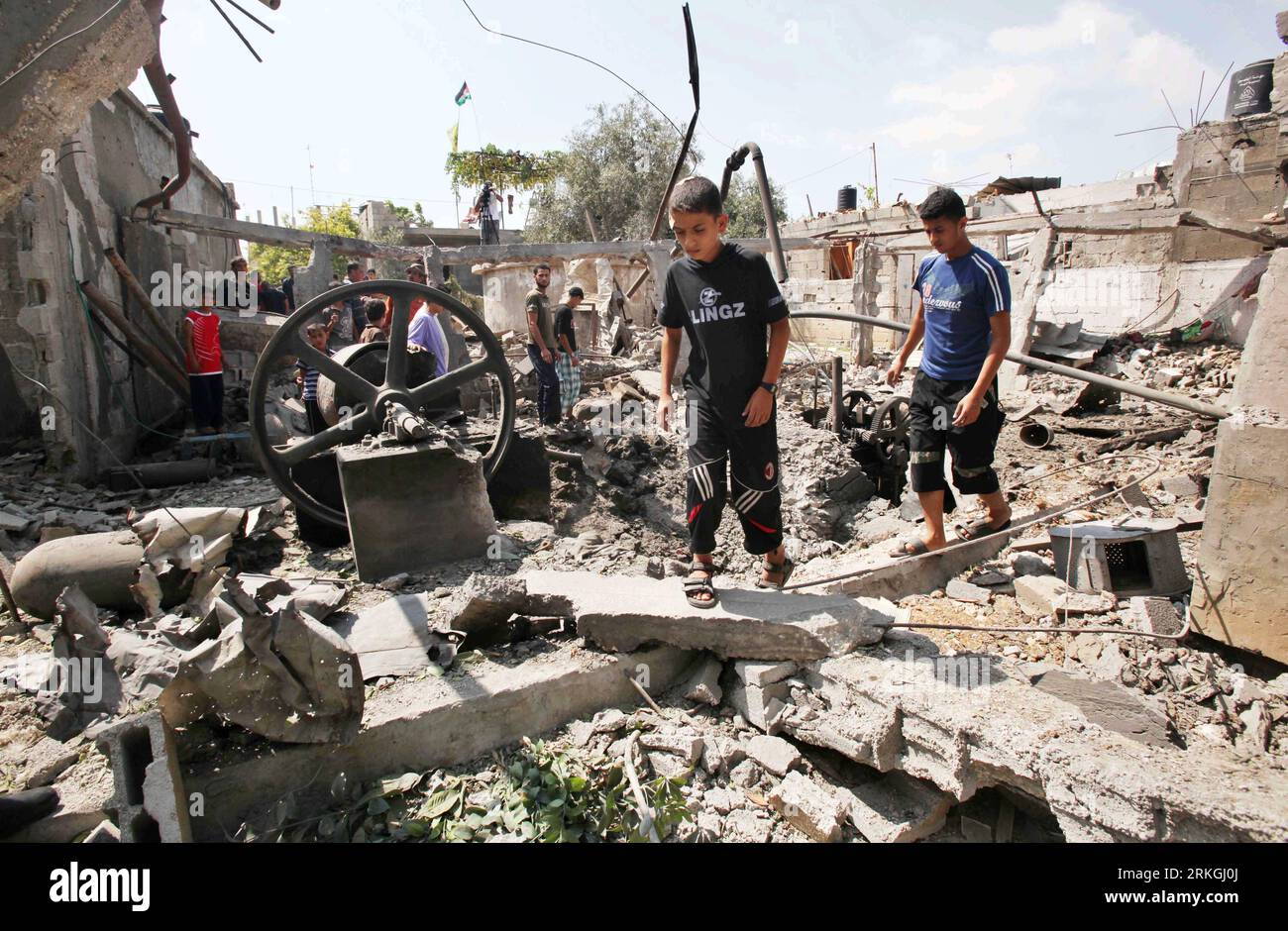 Air strike israel hi-res stock photography and images - Alamy