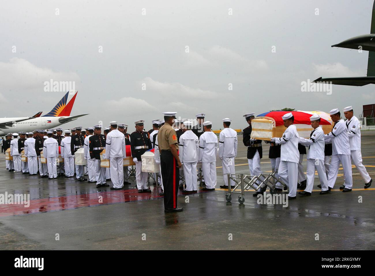 Military base in manila hi-res stock photography and images - Alamy