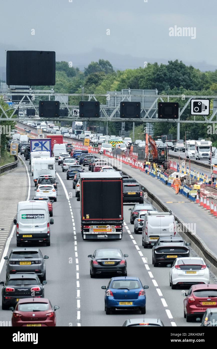 Average speeds hi-res stock photography and images - Alamy