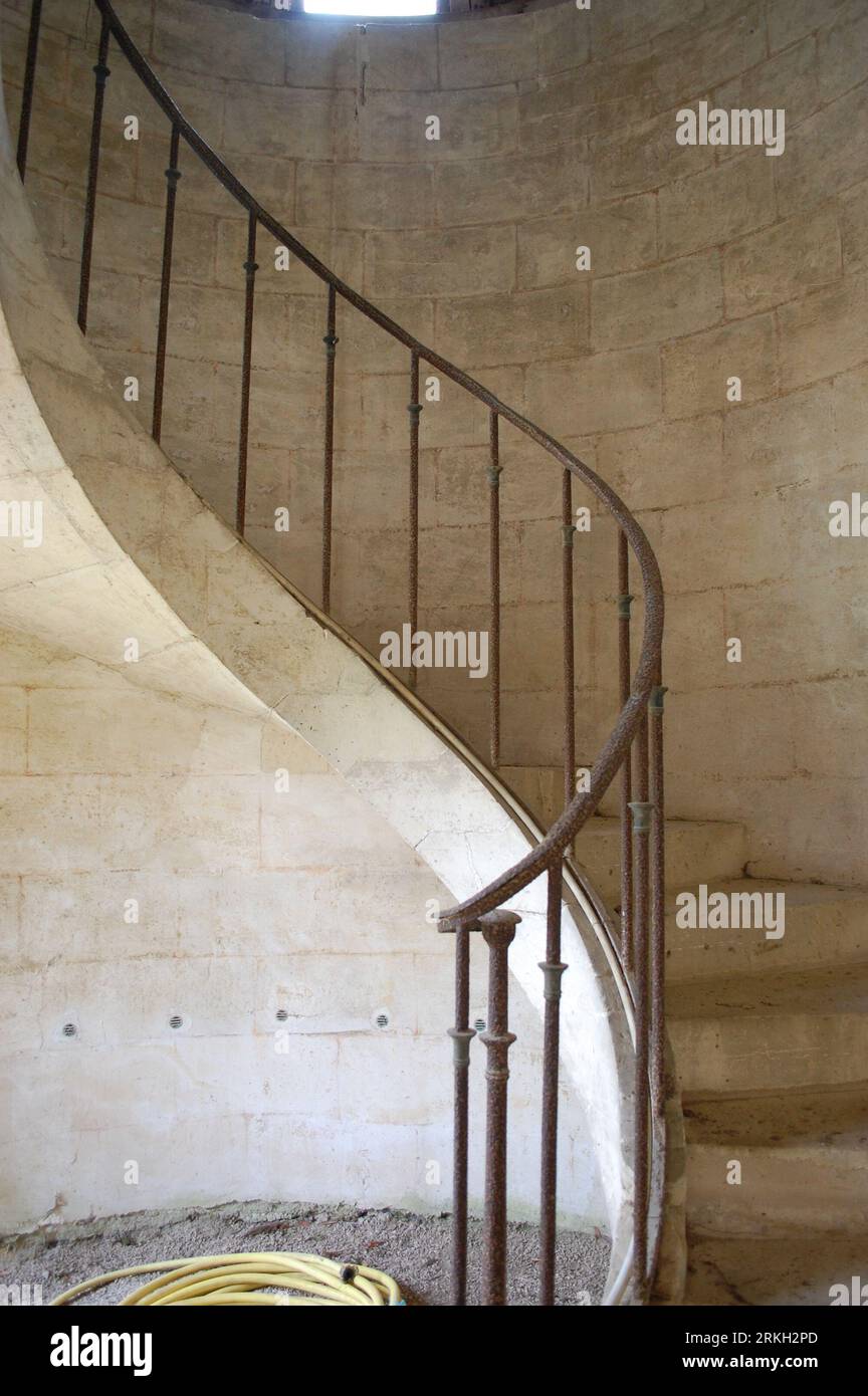 Angular pebbles hi-res stock photography and images - Alamy