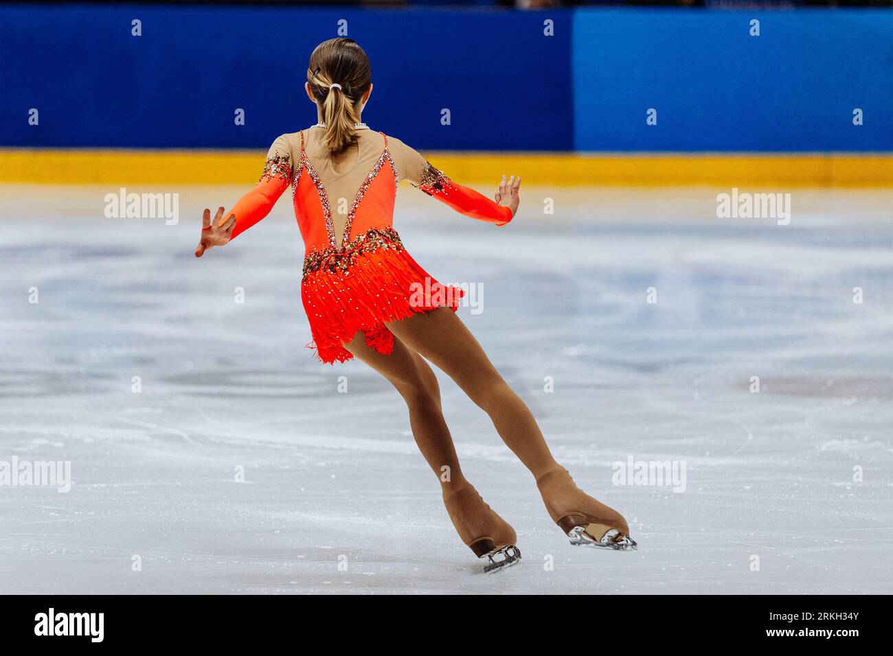 Back of figure hi-res stock photography and images - Alamy