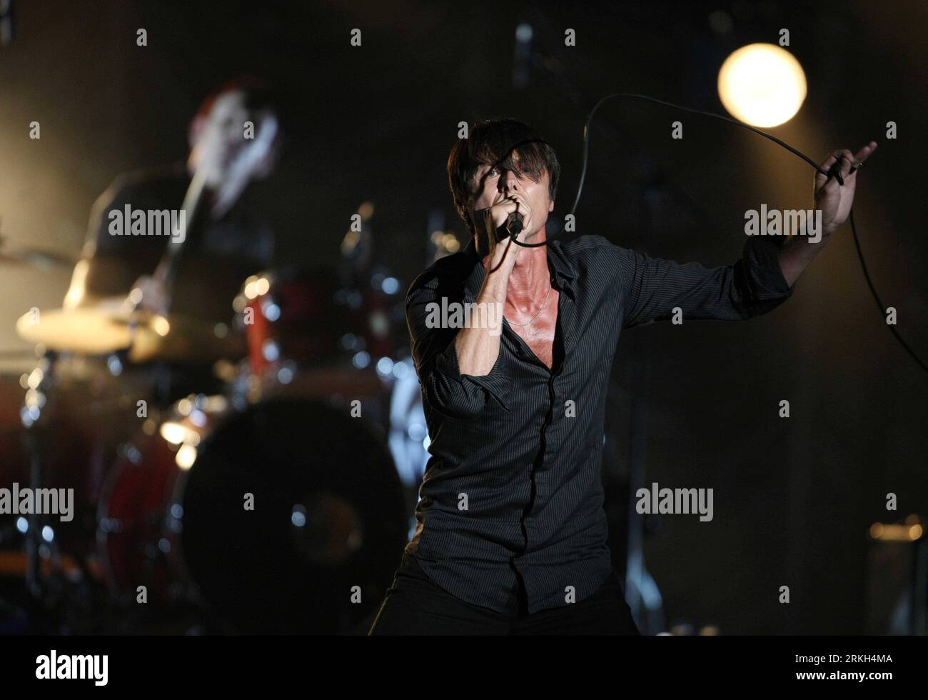 Suede brett anderson lead singer hi-res stock photography and images ...