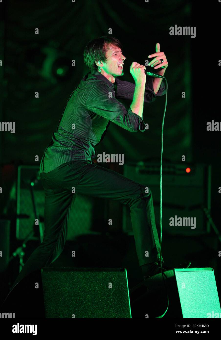 Suede brett anderson lead singer hi-res stock photography and images ...