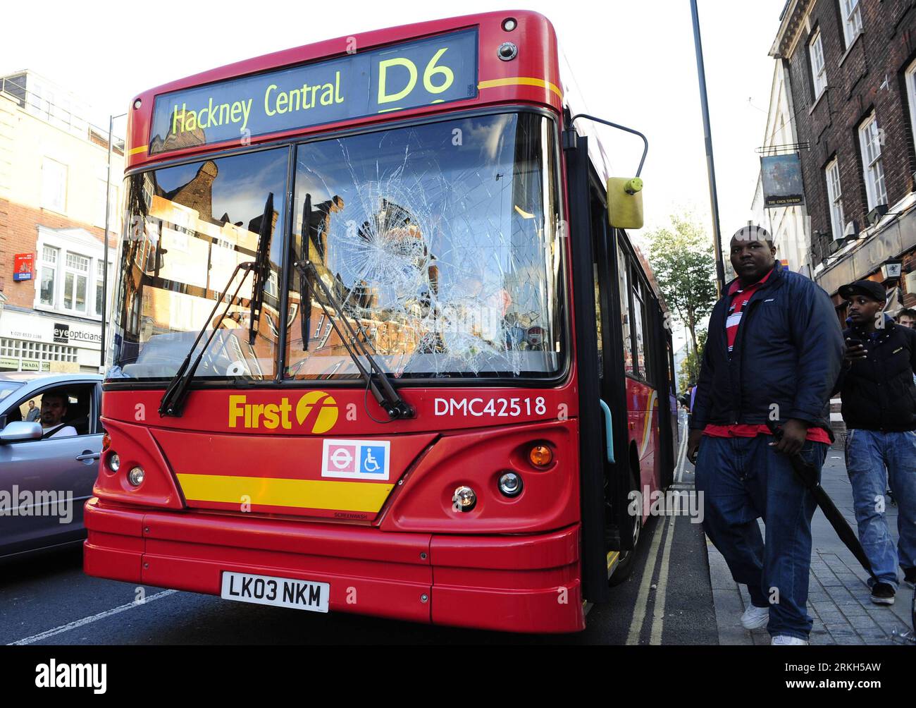 Linienbus london hi-res stock photography and images - Alamy
