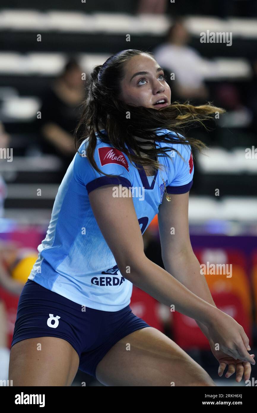 ANTALYA, TURKIYE - DECEMBER 17, 2022: Julia Kudiess warming up before Imoco Volley Conegliano vs ...