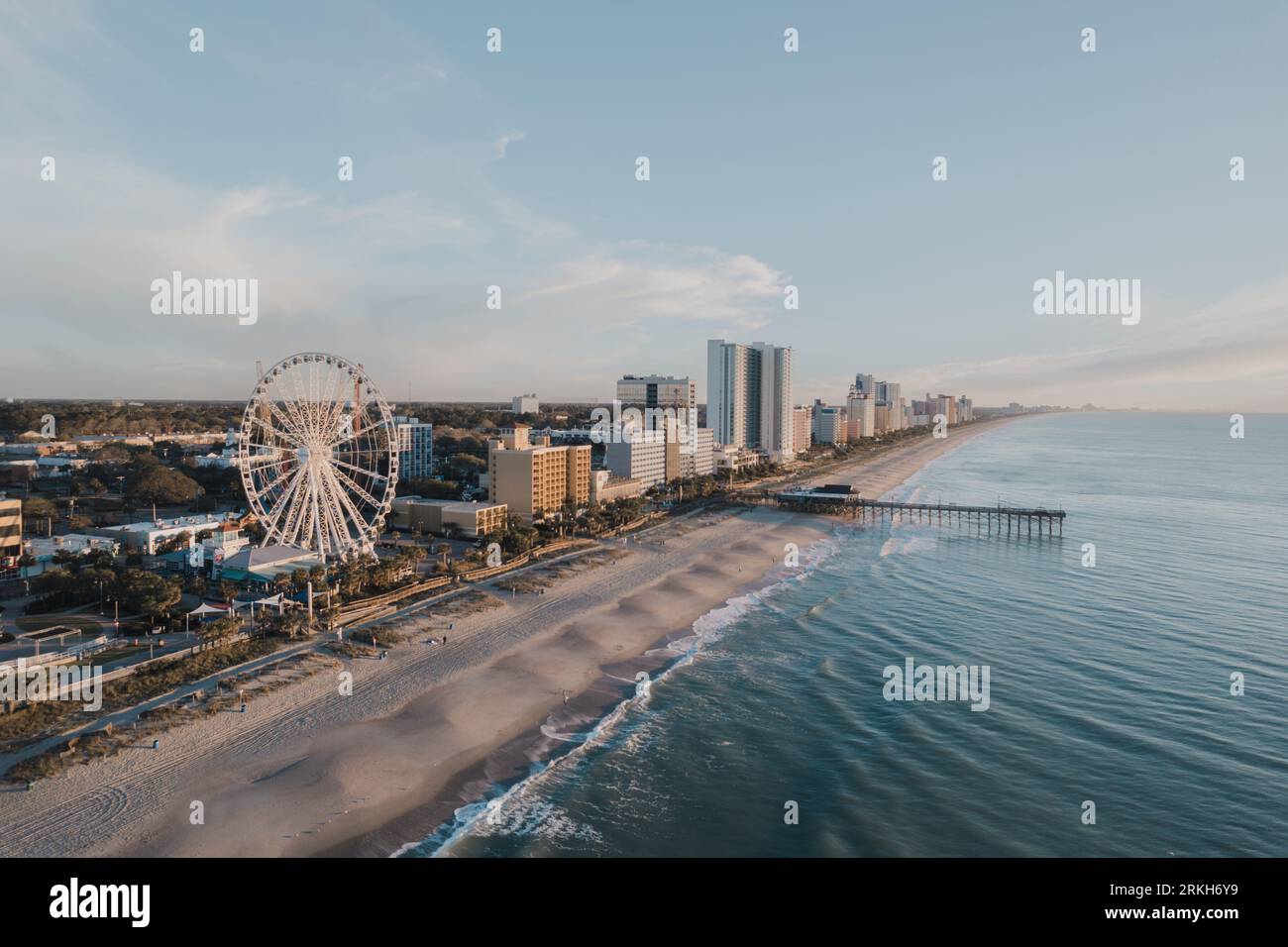 Paradise pier ferris wheel hi-res stock photography and images - Alamy