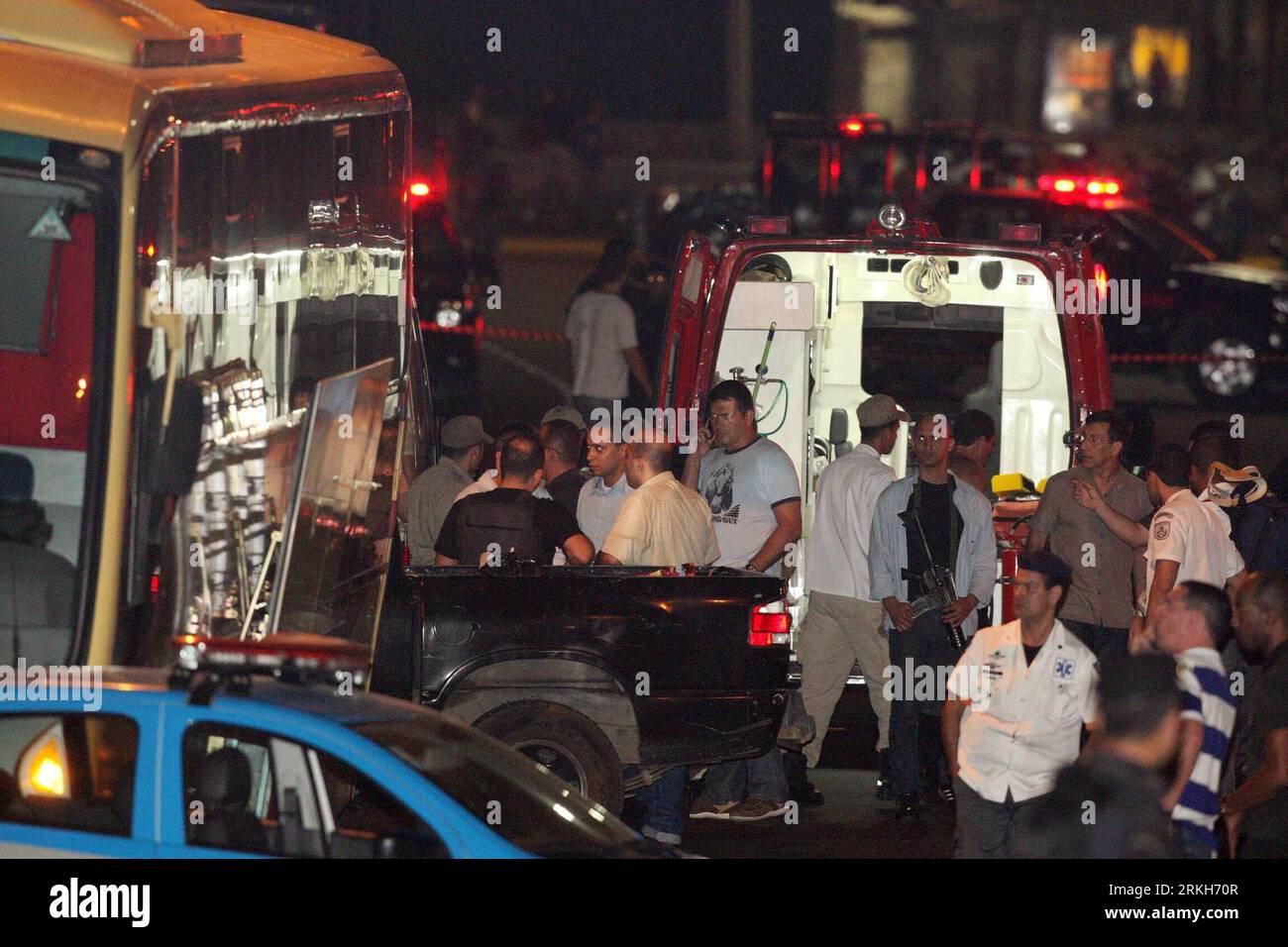 Rio bus passenger hi-res stock photography and images - Alamy