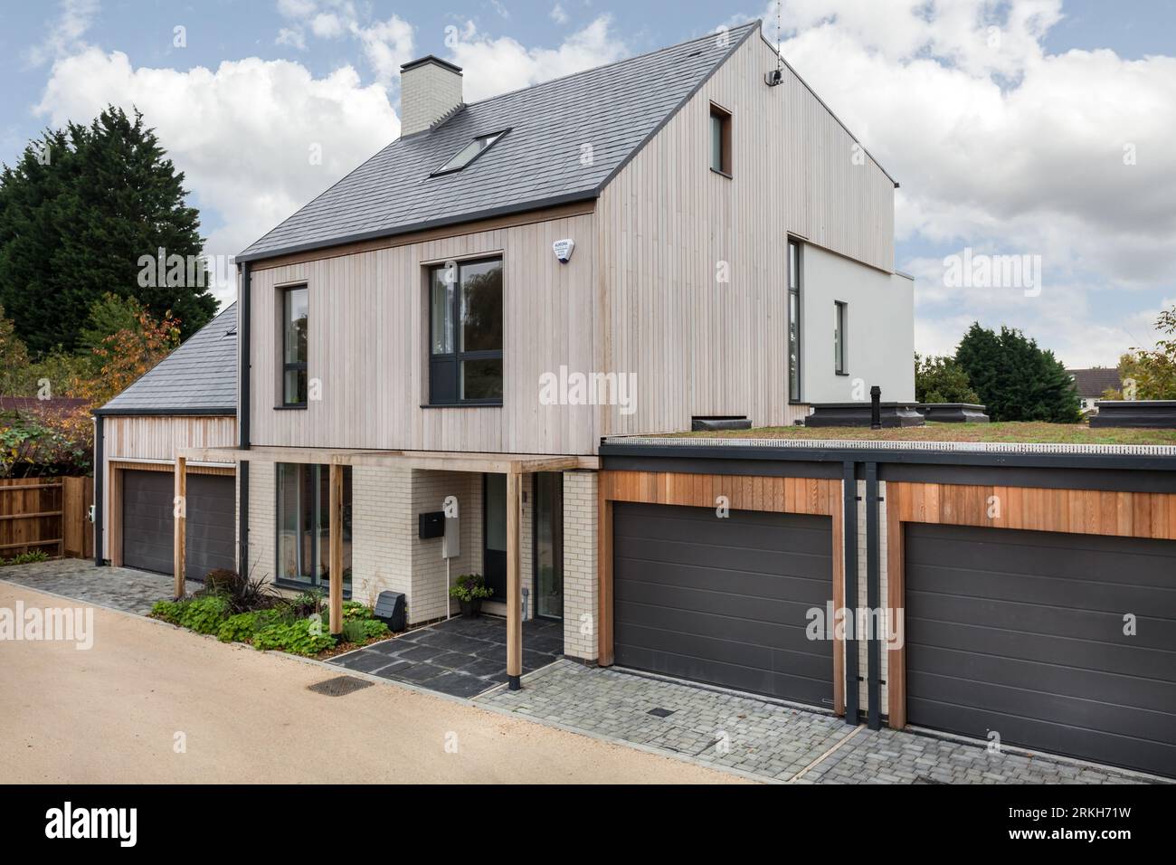 Glebe Road, Cambridge, England - October 26, 2017: New build city ...