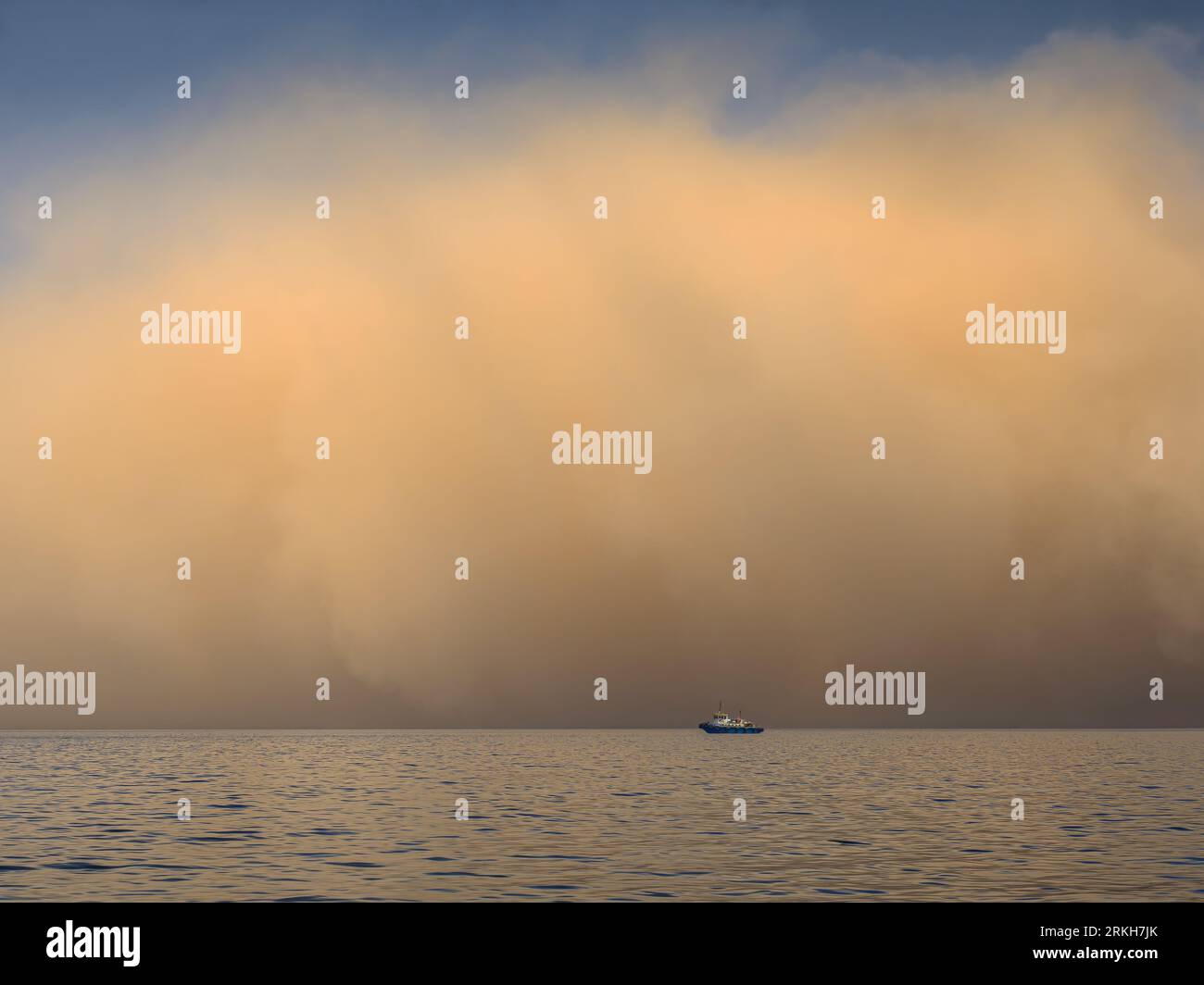 A boat sailing in the Red Sea in Jordan during storm Stock Photo - Alamy