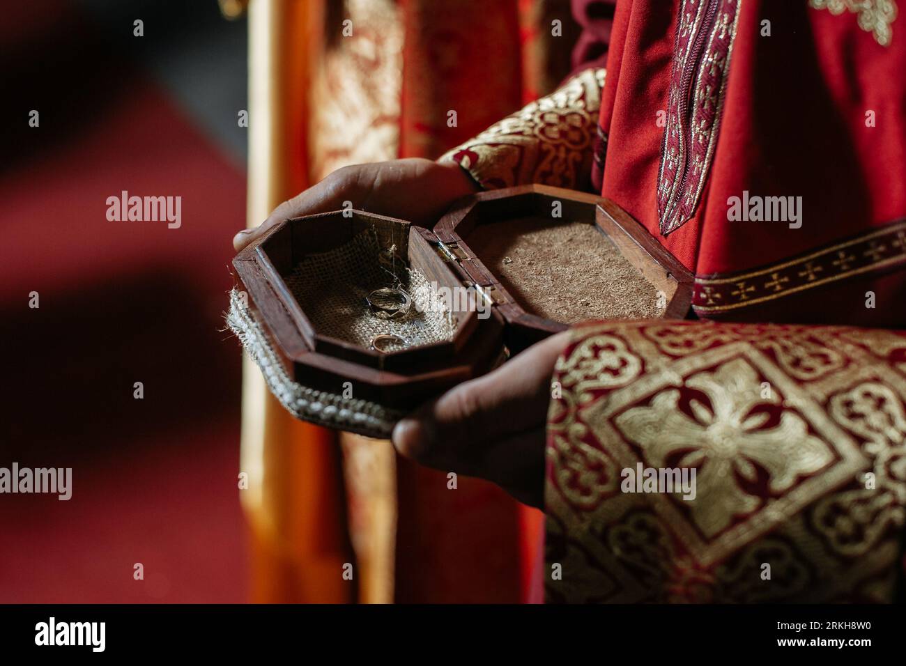 Wedding blessing priest hi-res stock photography and images - Alamy