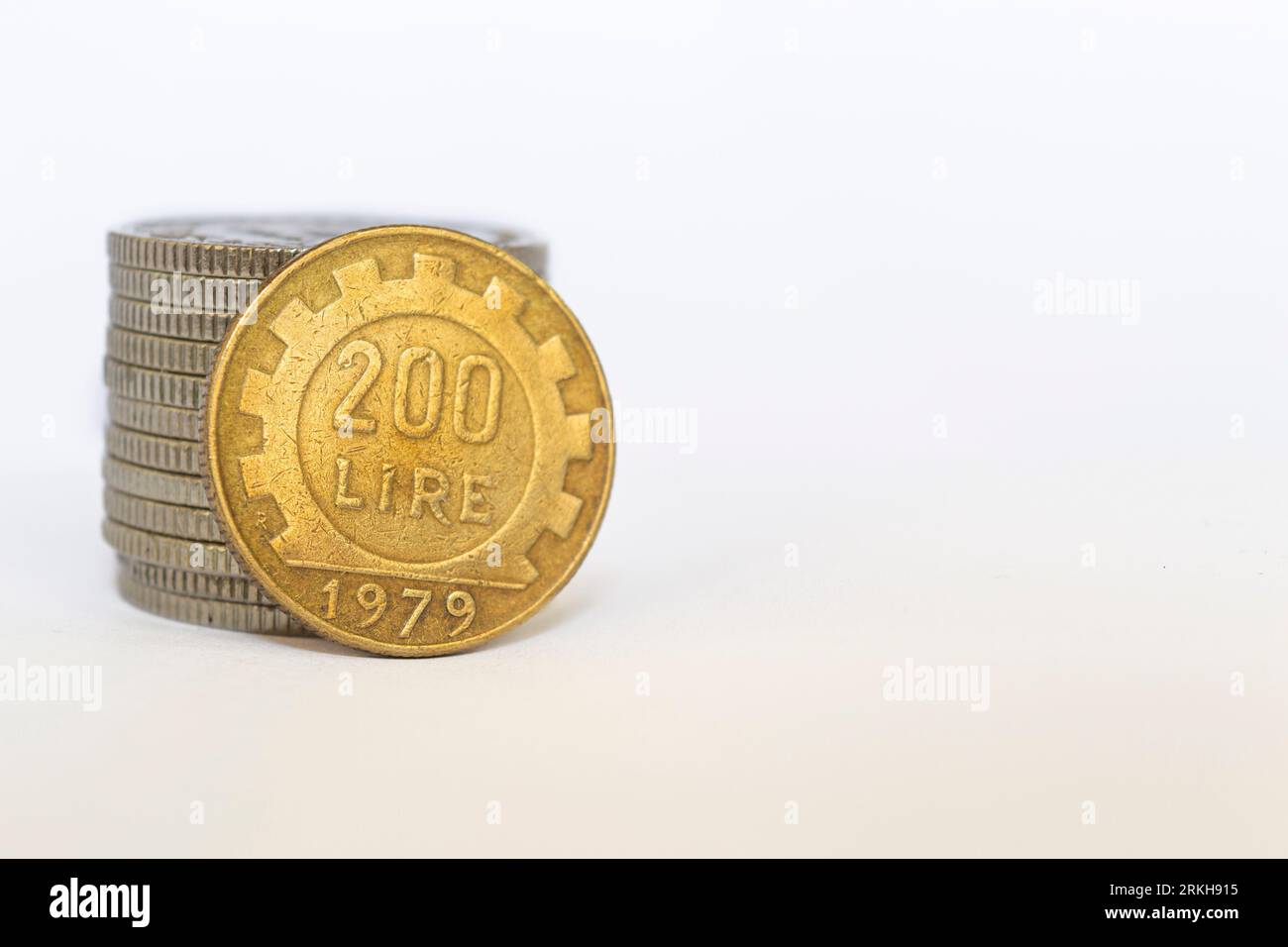 Coin center hi-res stock photography and images - Alamy