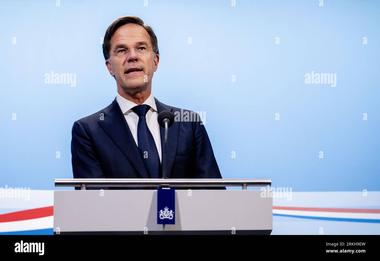 THE HAGUE - Outgoing Prime Minister Mark Rutte speaks to the press ...