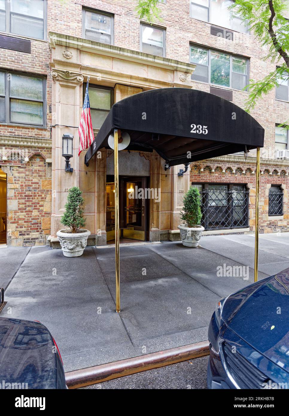 235 East 73rd Street is one of six Emery Roth-designed apartment ...