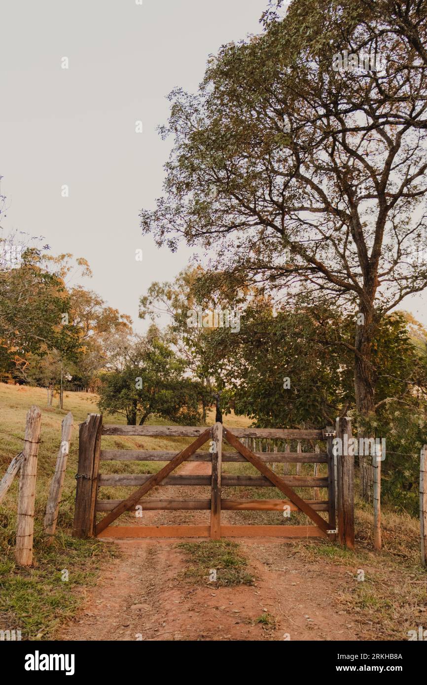 wooden gate in the countryside Stock Photo - Alamy