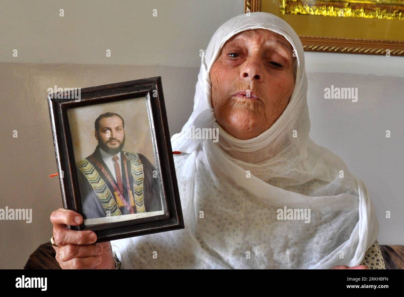 Al allawi hi-res stock photography and images - Alamy