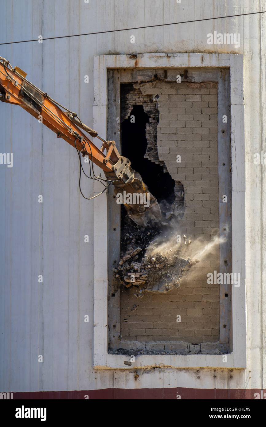 Demolition operation hi-res stock photography and images - Alamy