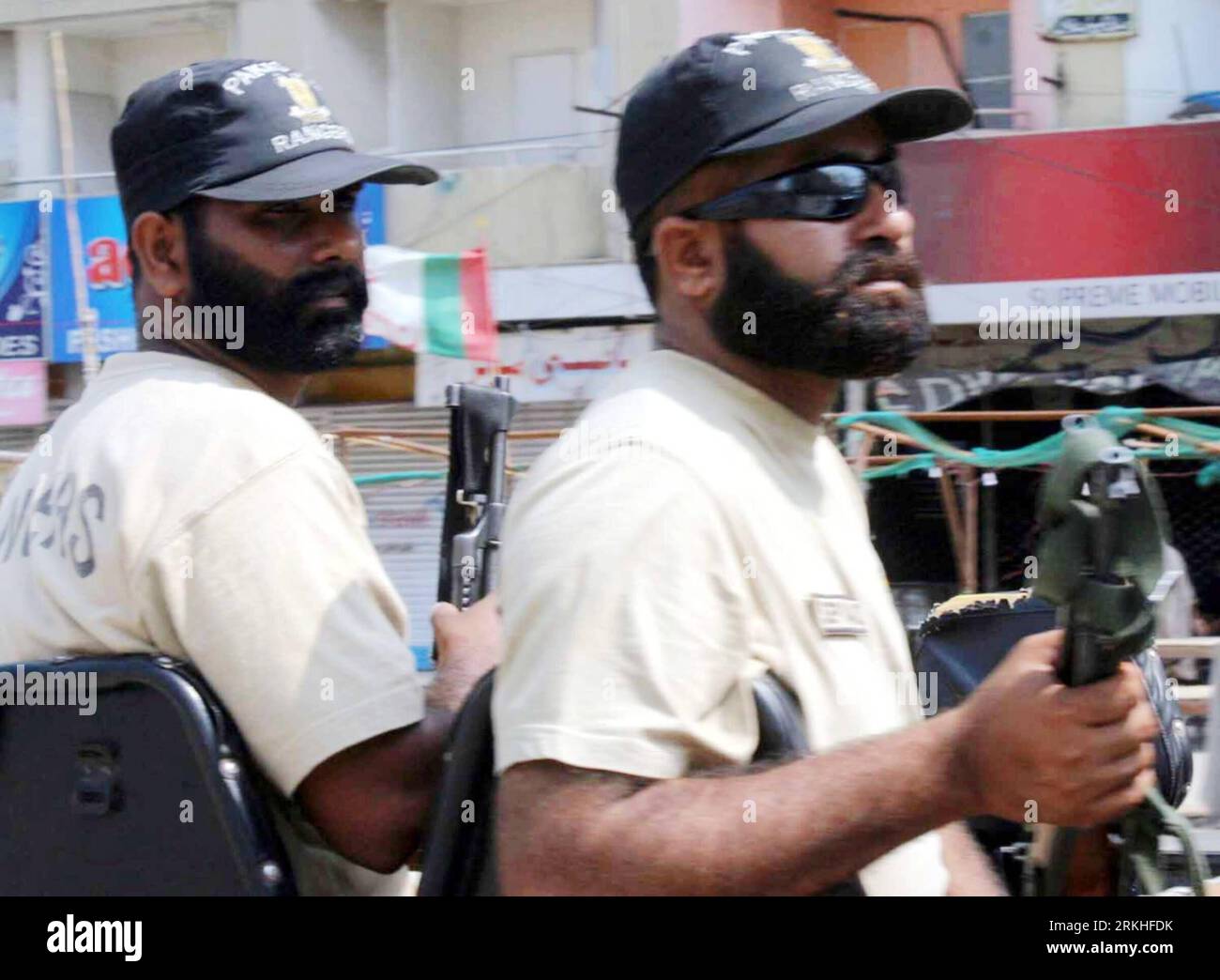Paramilitary gangs hi-res stock photography and images - Alamy