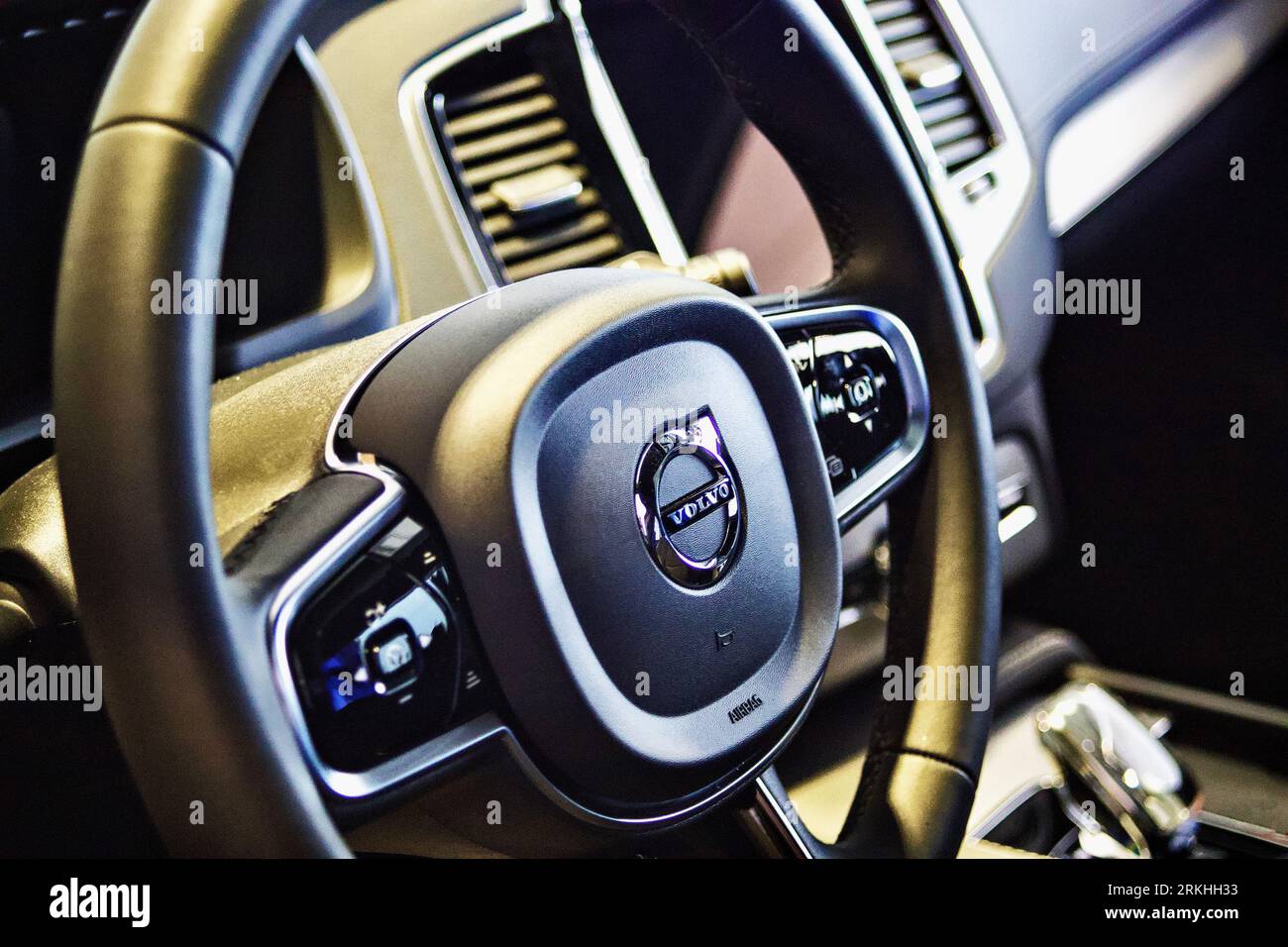 Car circular dashboard hi-res stock photography and images - Alamy