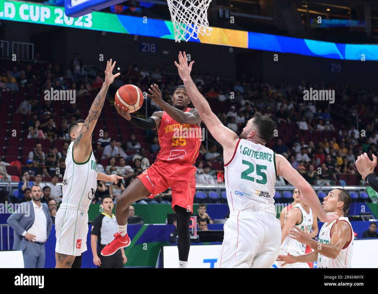 First round group c match hi-res stock photography and images - Alamy