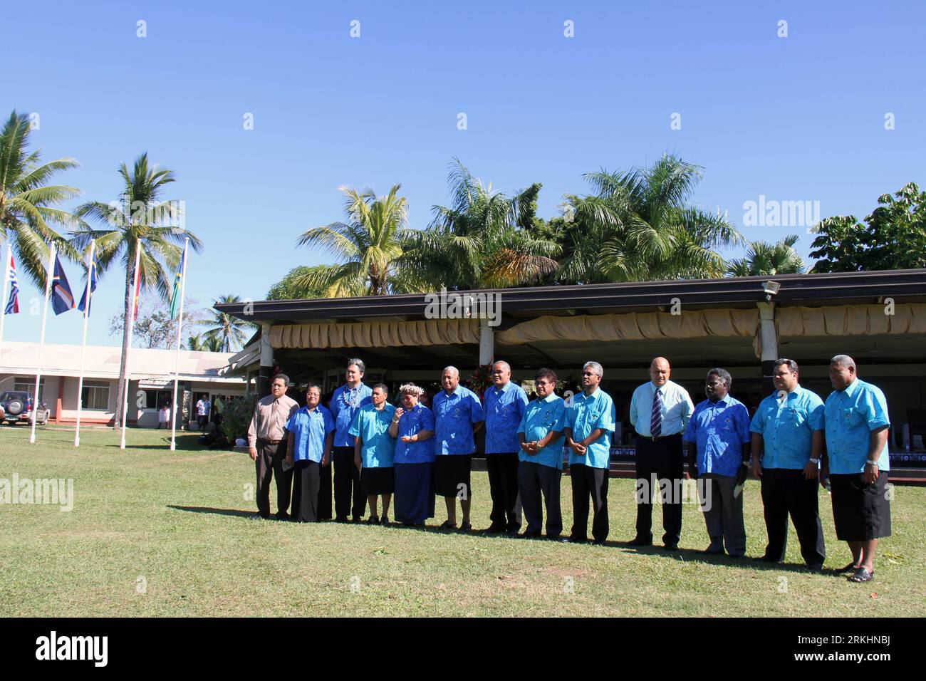 Heads state government pose group hi-res stock photography and images ...