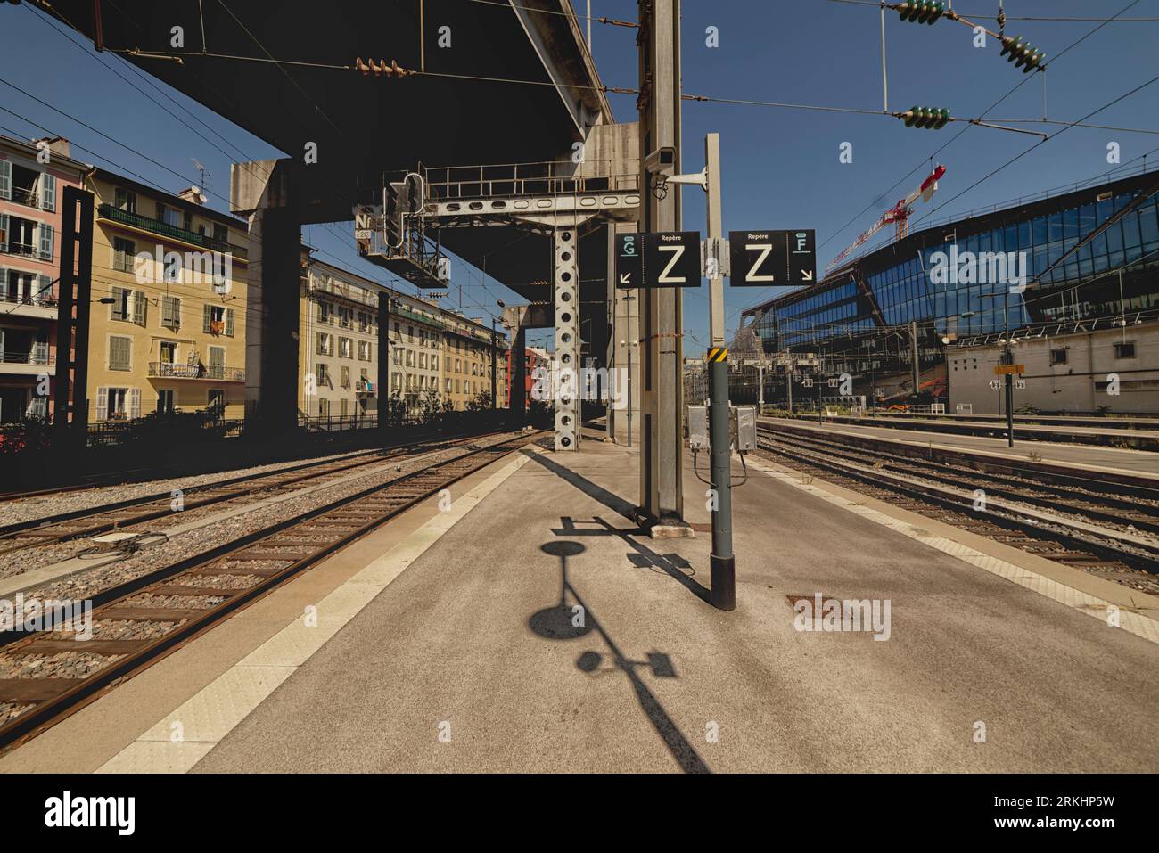 Nice central station platform hi-res stock photography and images - Alamy