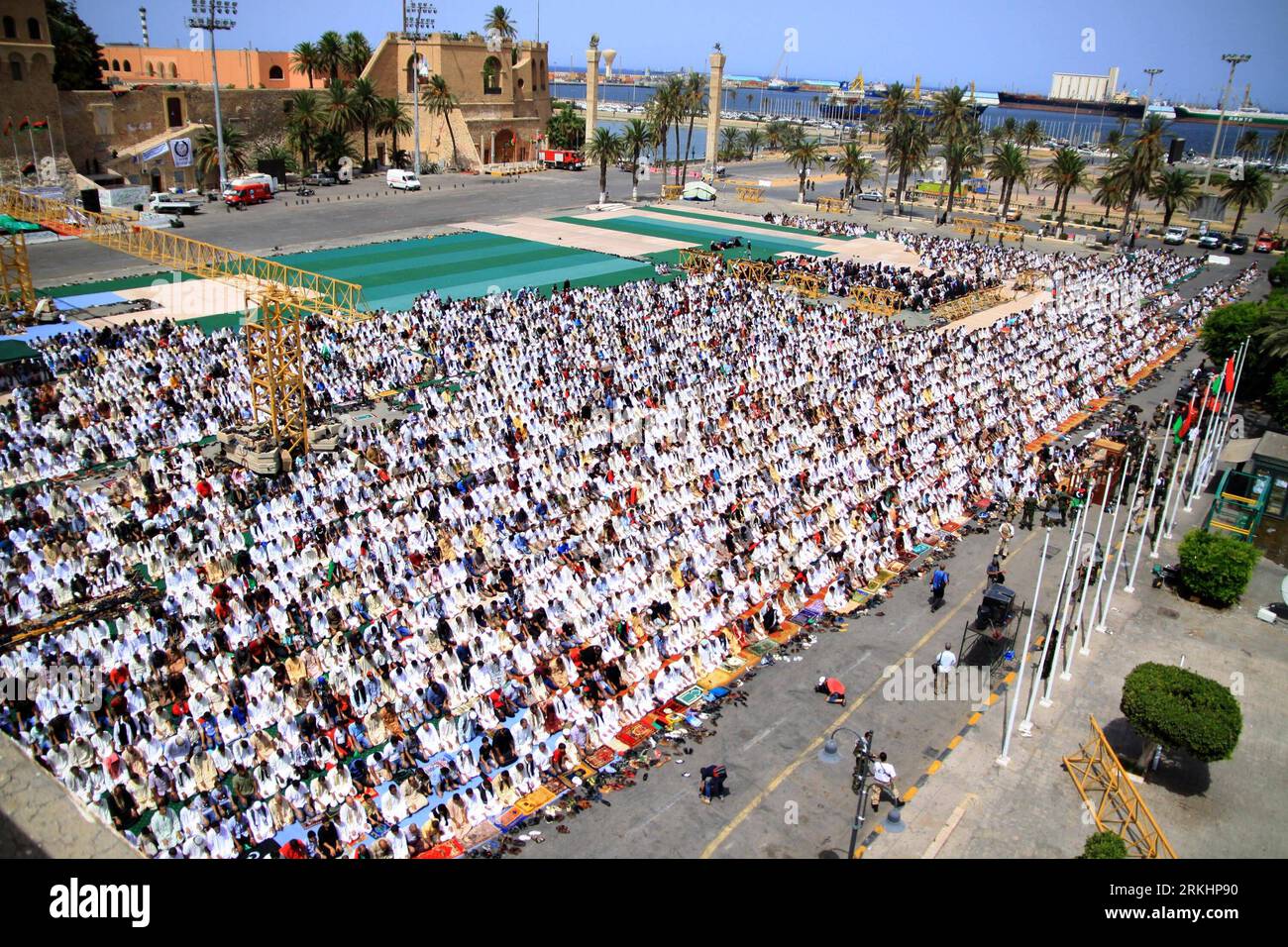 Platz martyrs square hi-res stock photography and images - Alamy