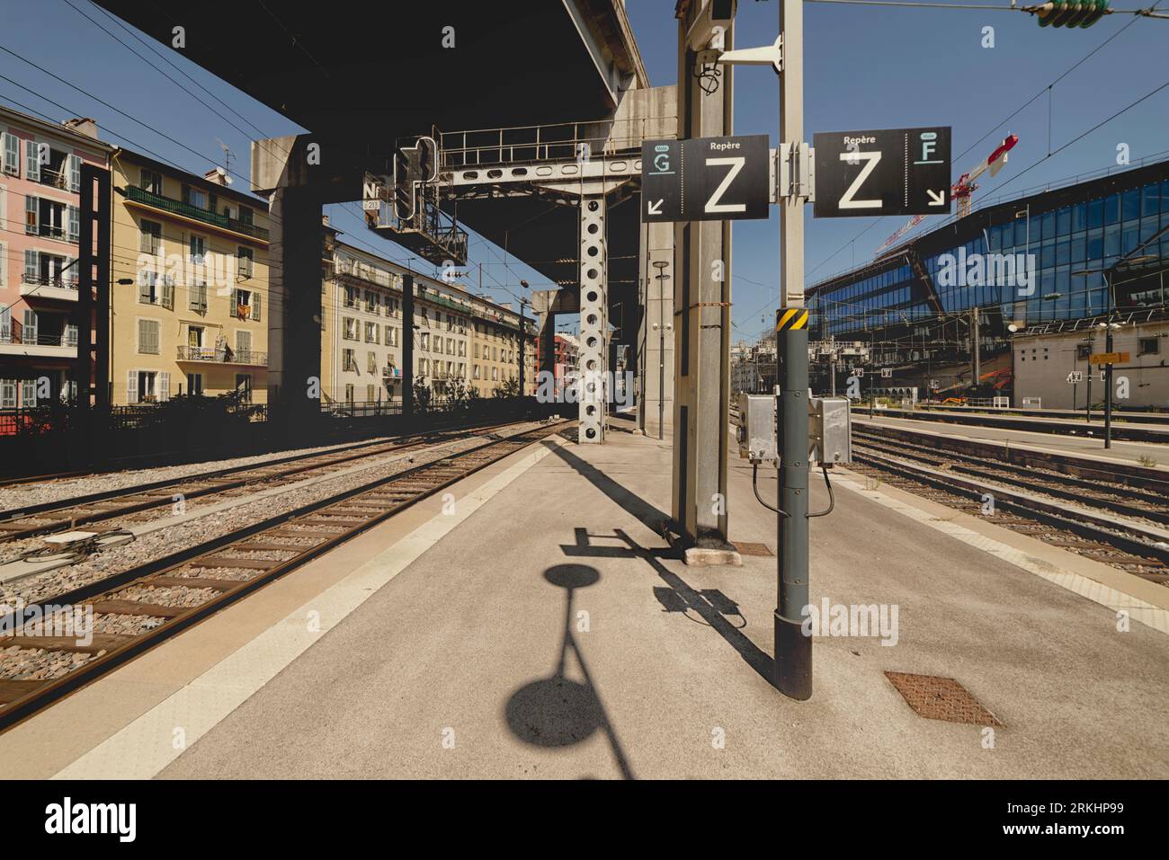 Train station platforms in Europe Stock Photo - Alamy