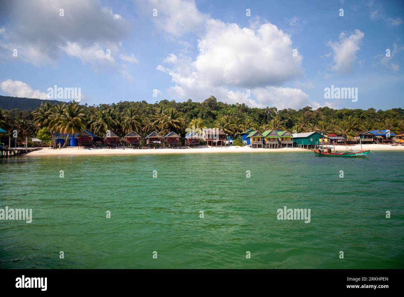cambodia beach water ocean palm trees Stock Photo - Alamy