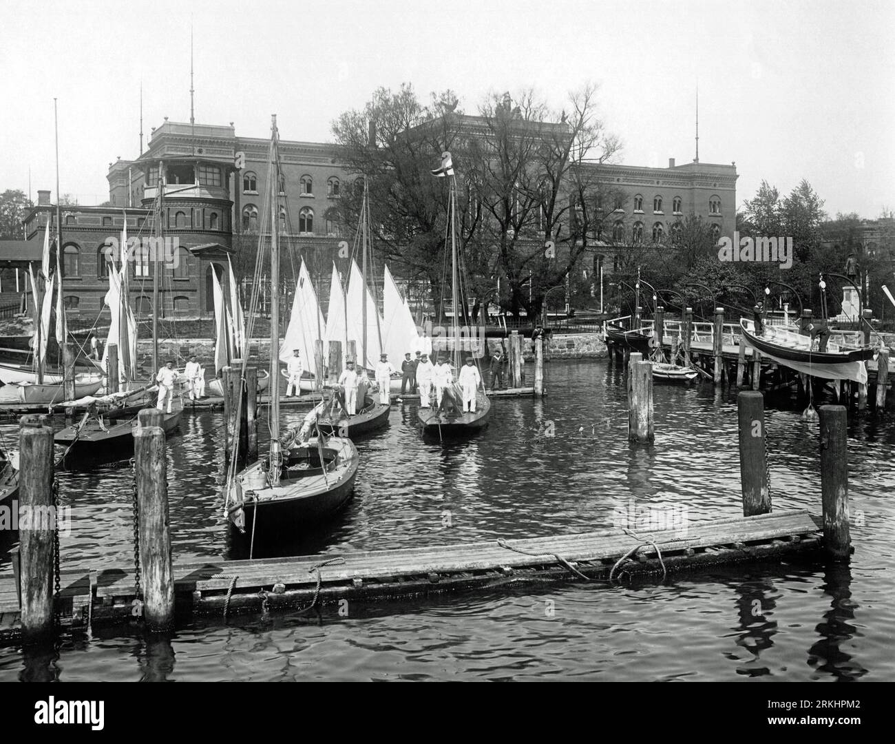 Kaiserliche marineschule hi-res stock photography and images - Alamy