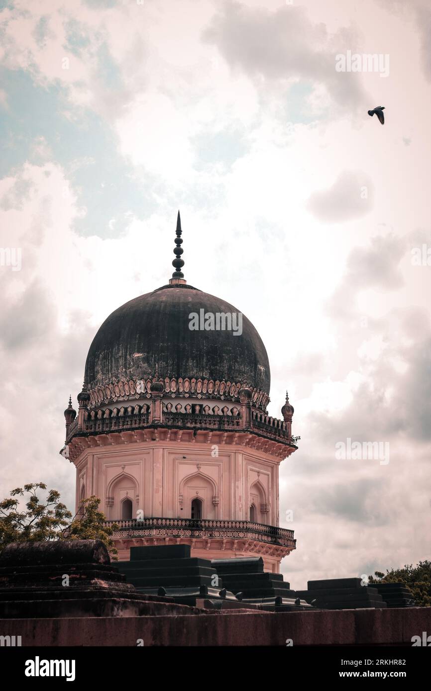 Ancient tombs of hyderabad hi-res stock photography and images - Alamy