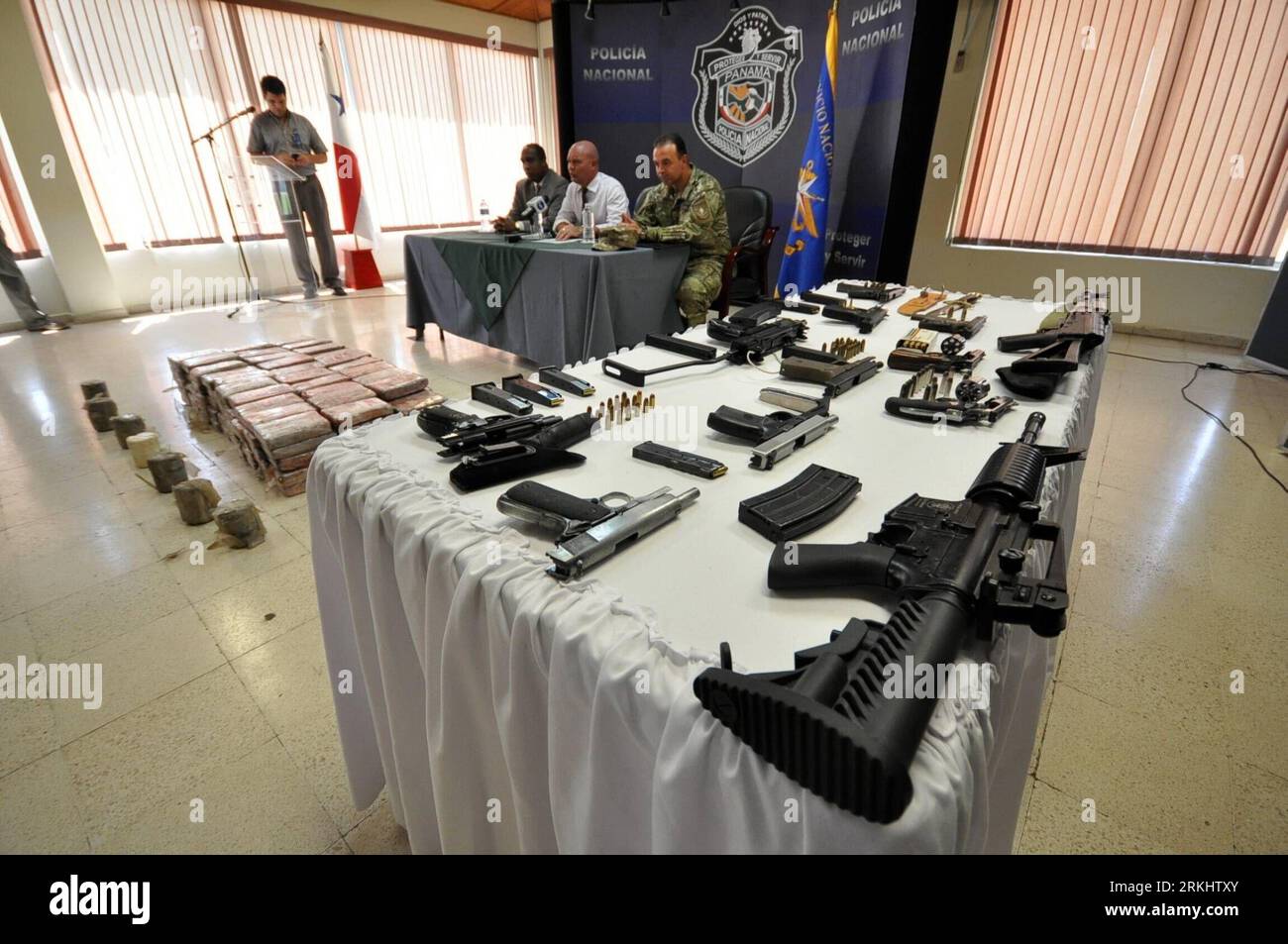 Drug trafficking network hi-res stock photography and images - Alamy