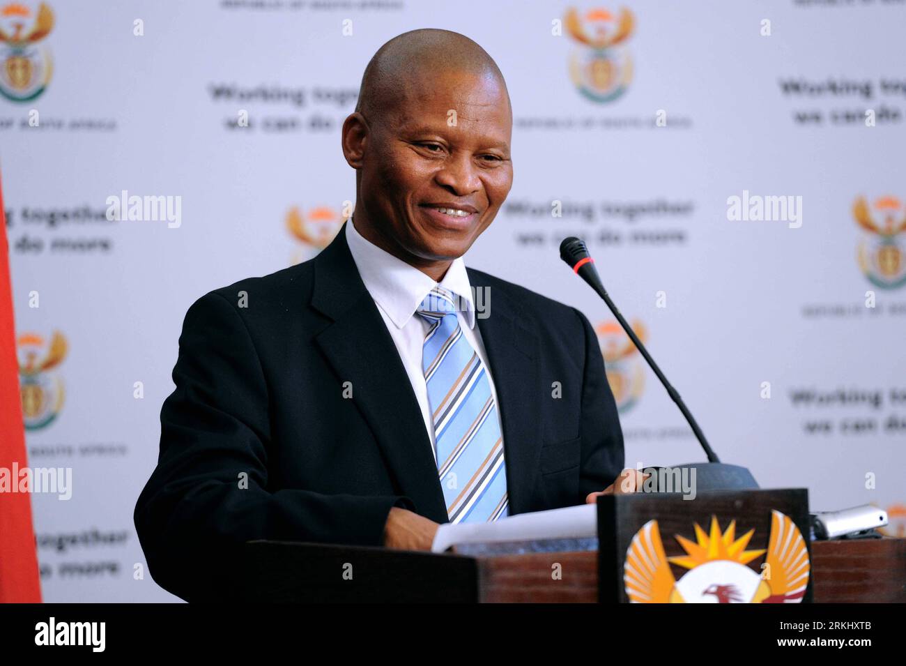 Mogoeng hi-res stock photography and images - Alamy