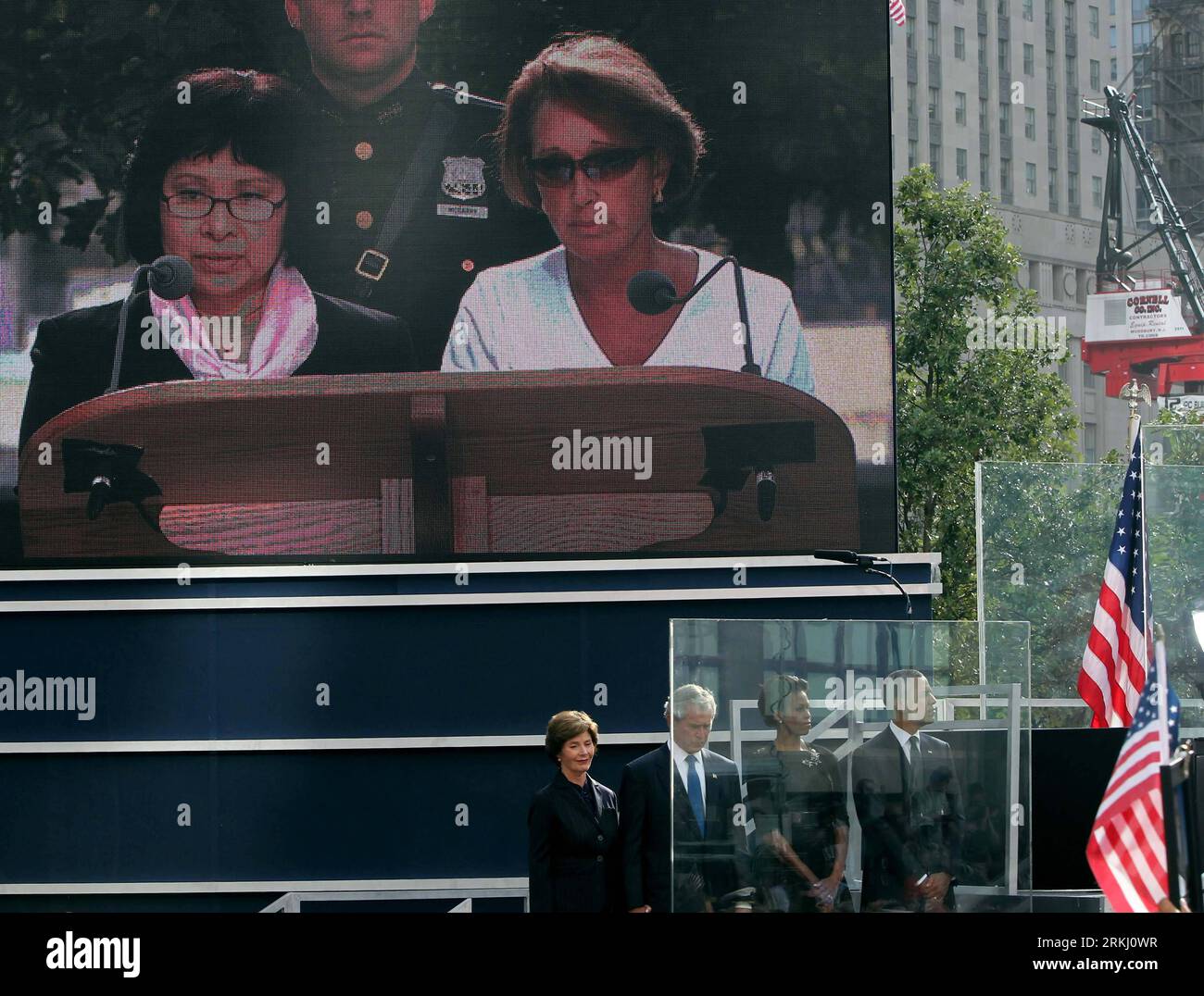 Us president george bush and the first lady laura hi-res stock ...