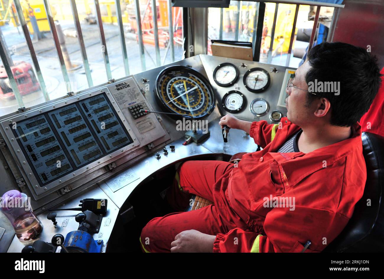 Great wall drilling company hi-res stock photography and images - Alamy