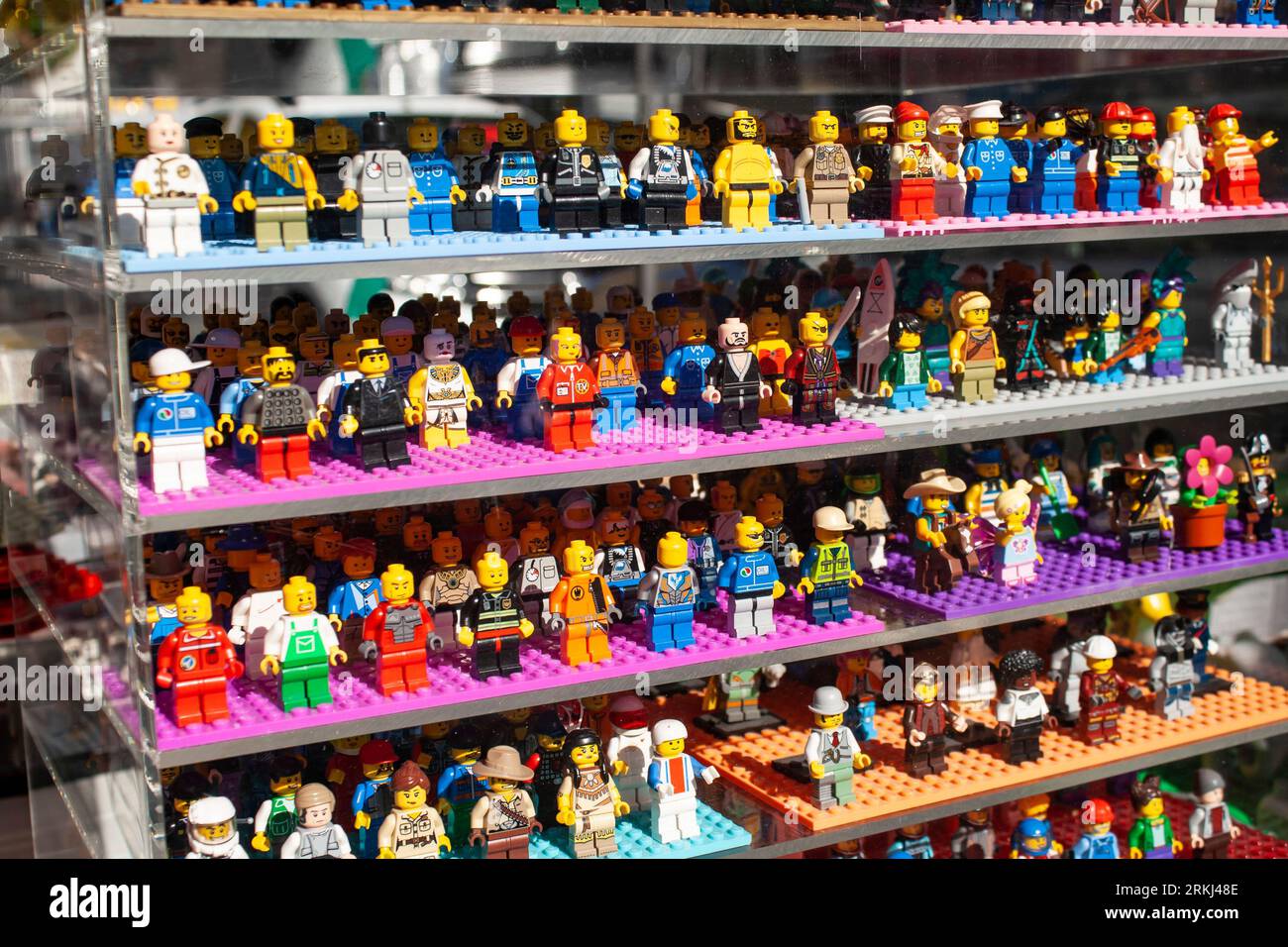 Lego figures pattern hi-res stock photography and images - Alamy