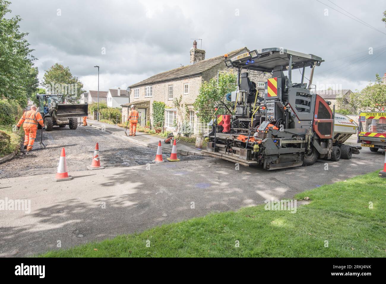 Road re-surfacing in Chapel Walk involved heavy plant machinery and a ...